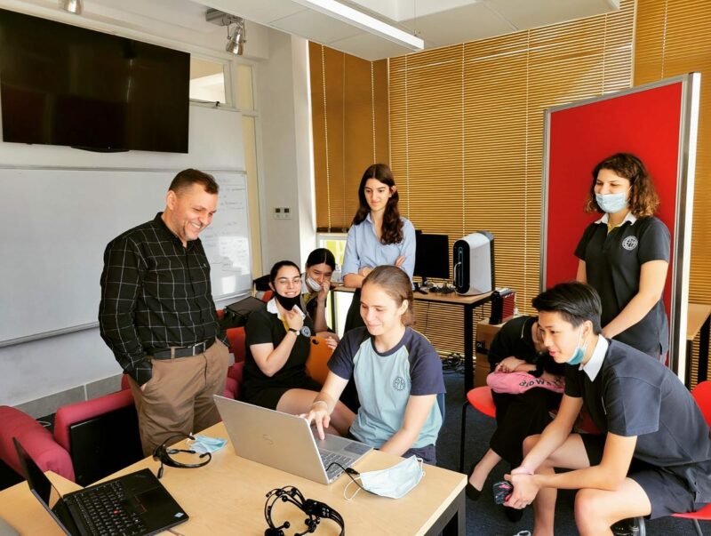 EPM students visit USJ's new Laboratory of Applied Neurosciences – USJ ...