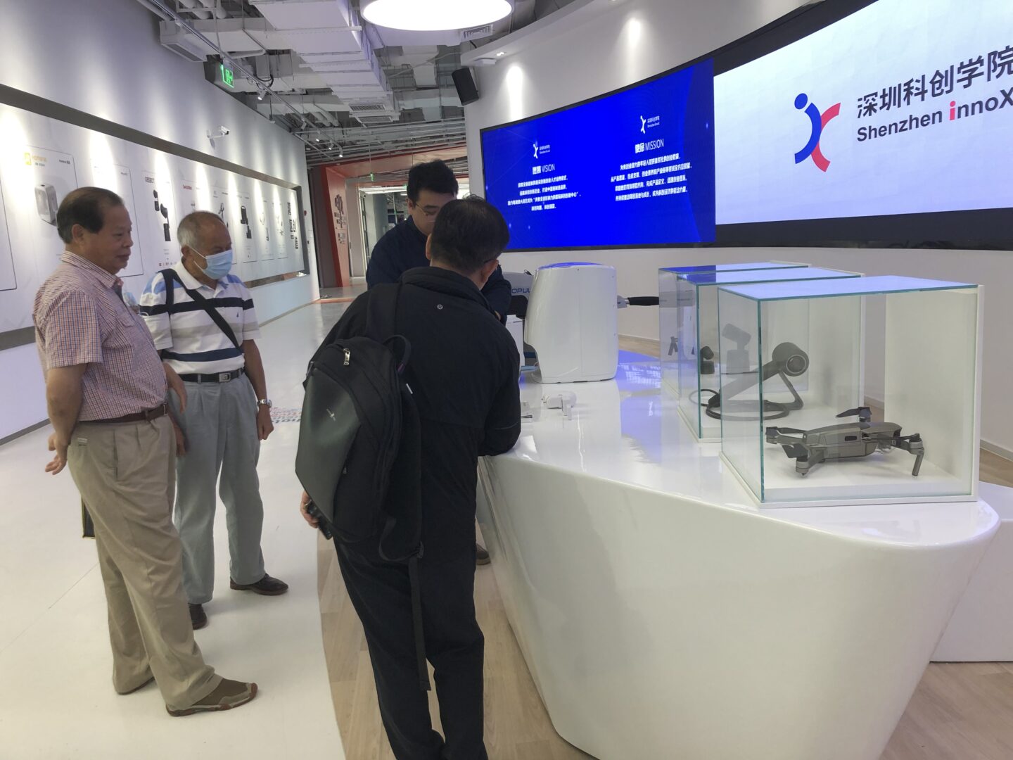Visit to Shenzhen InnoX Academy – USJ Macao