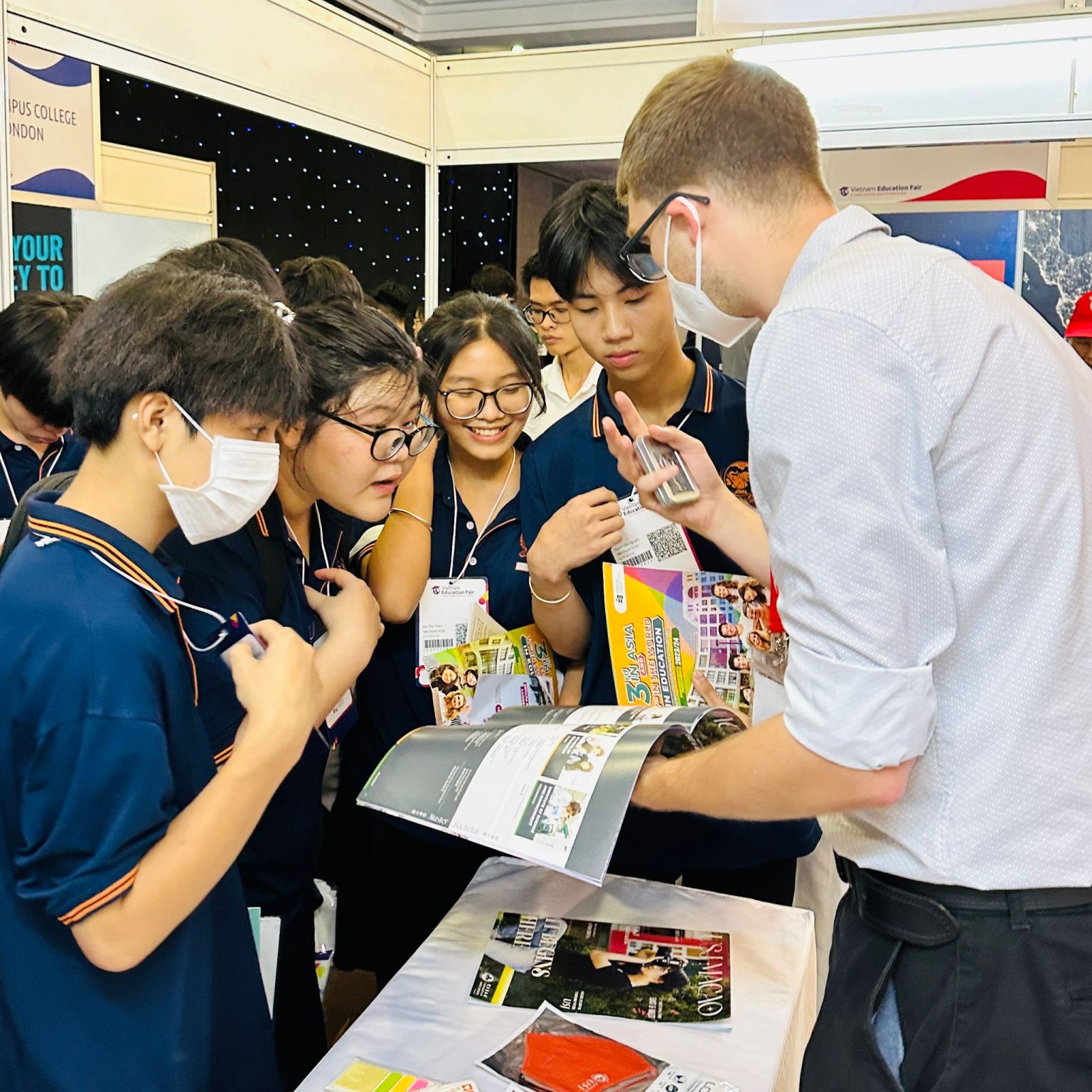 USJ and UCP continue joint student recruitment activities in Vietnam ...