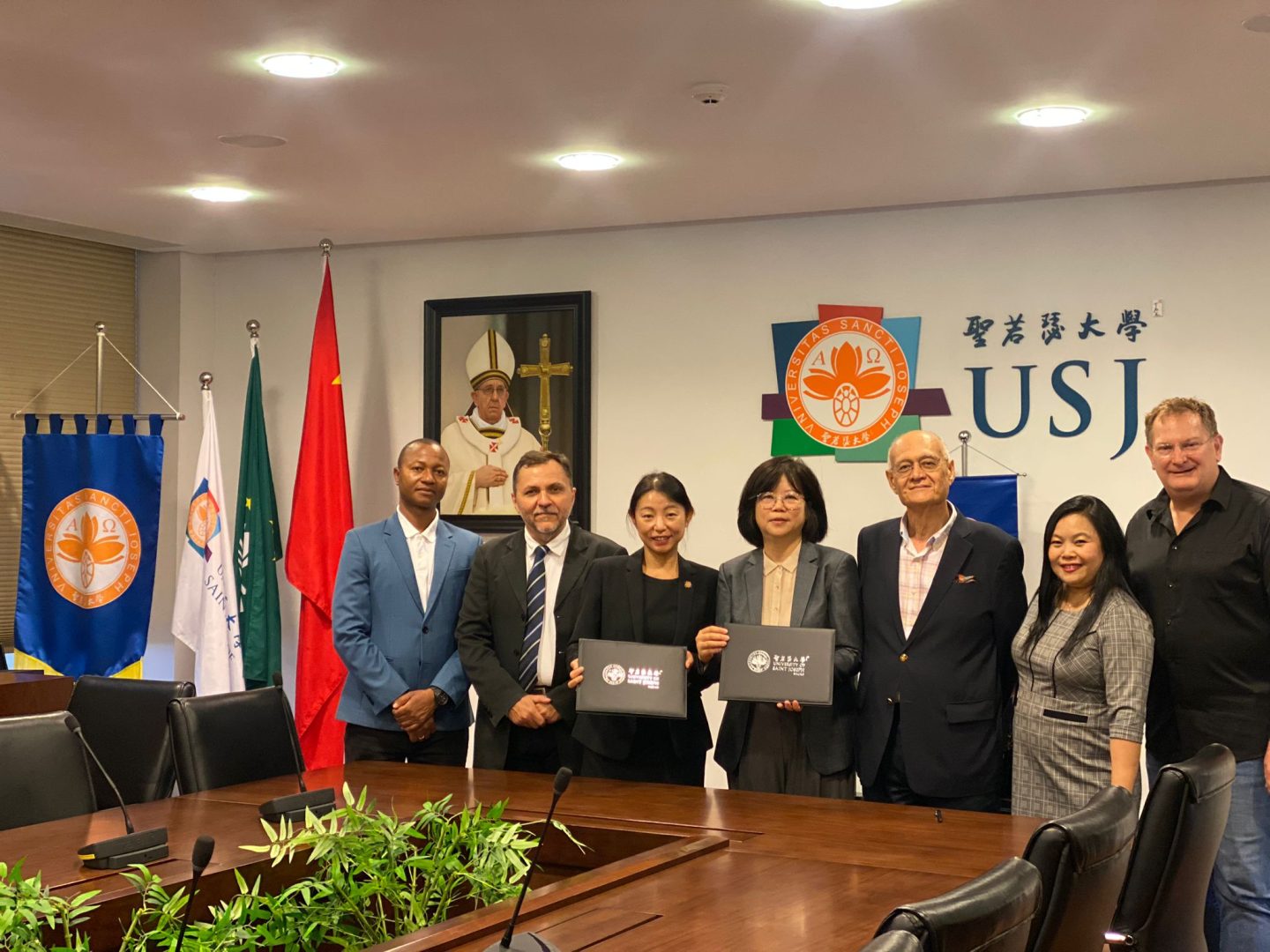 USJ Faculty of Business and Law signs MoU with TODA – USJ Macao